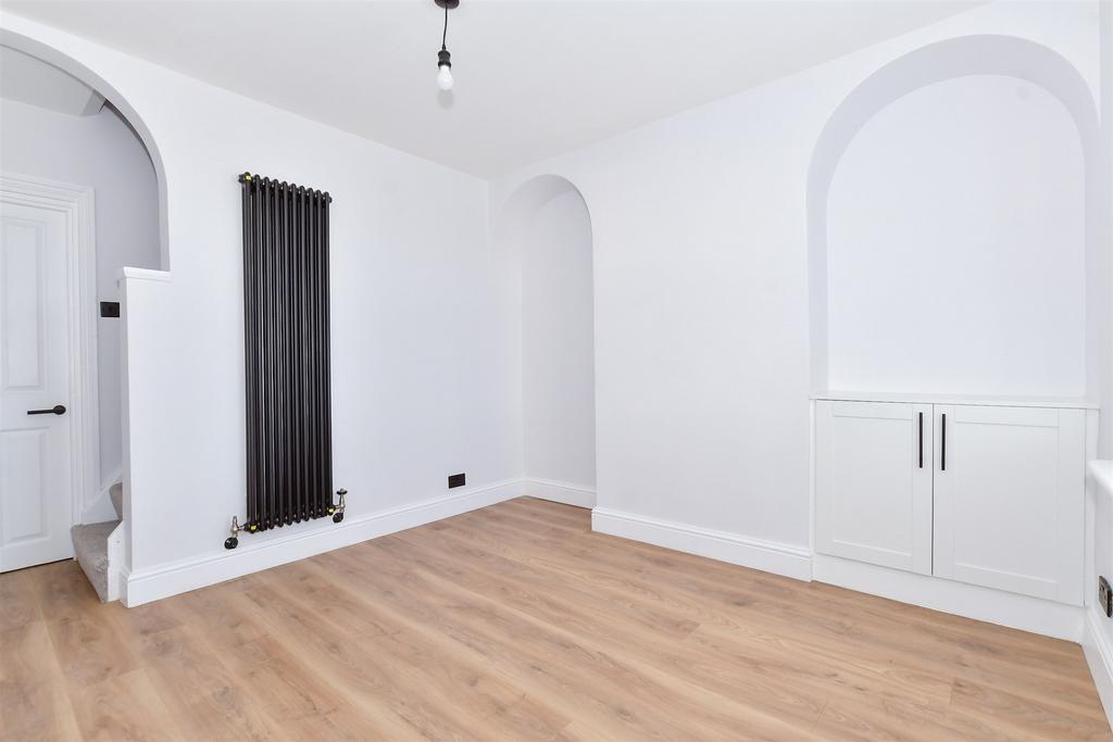 Gladstone Road, Maidstone, Kent 2 bed terraced house - £250,000