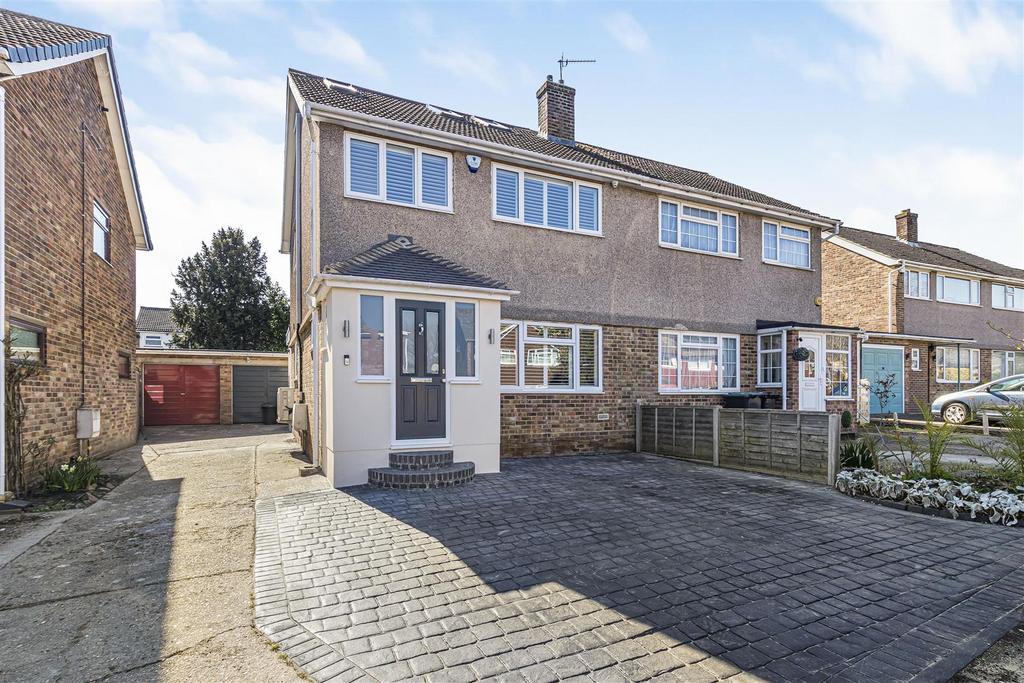 Walnut Tree Way, Meopham 3 bed semi-detached house for sale - £525,000