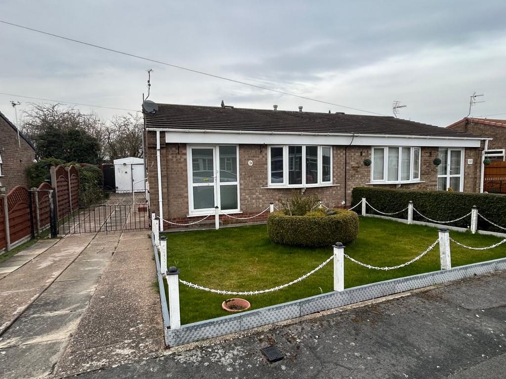 Kenmore Drive, Downfield Avenue, Ings... 2 bed bungalow - £695 pcm (£ ...