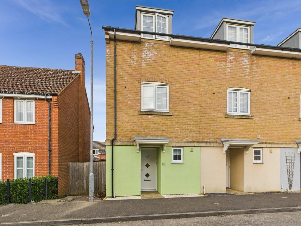 Rosemary Way, Downham Market PE38 3 bed townhouse - £259,995