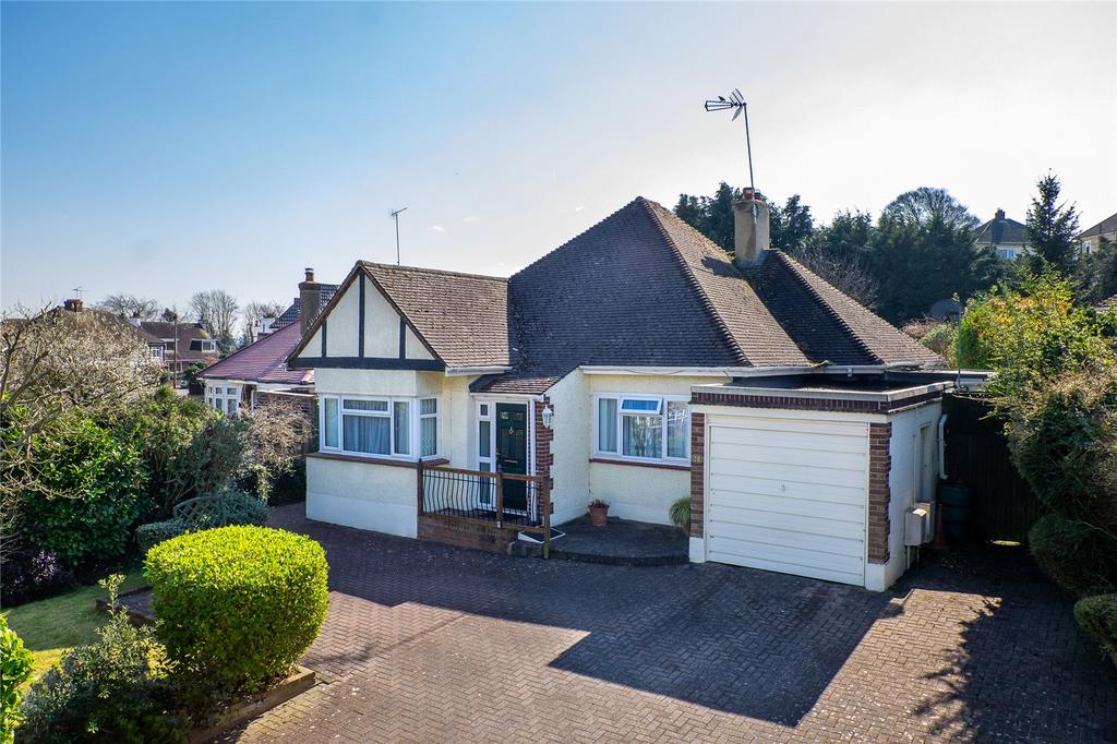 Milton Hall Road, Gravesend, Kent, DA12 2 bed bungalow - £500,000