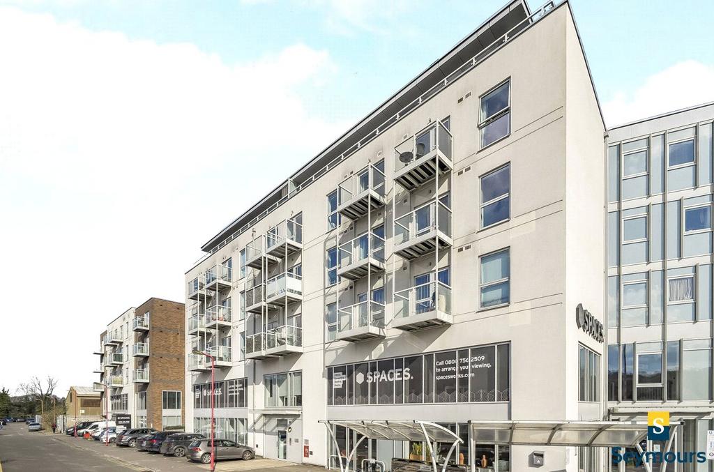Station View, Surrey GU1 1 bed flat for sale - £65,000