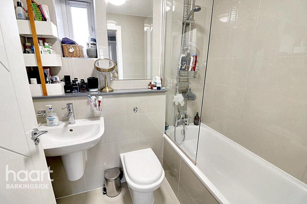 107-111 Netley Road, Newbury Park 1 bed apartment for sale - £280,000