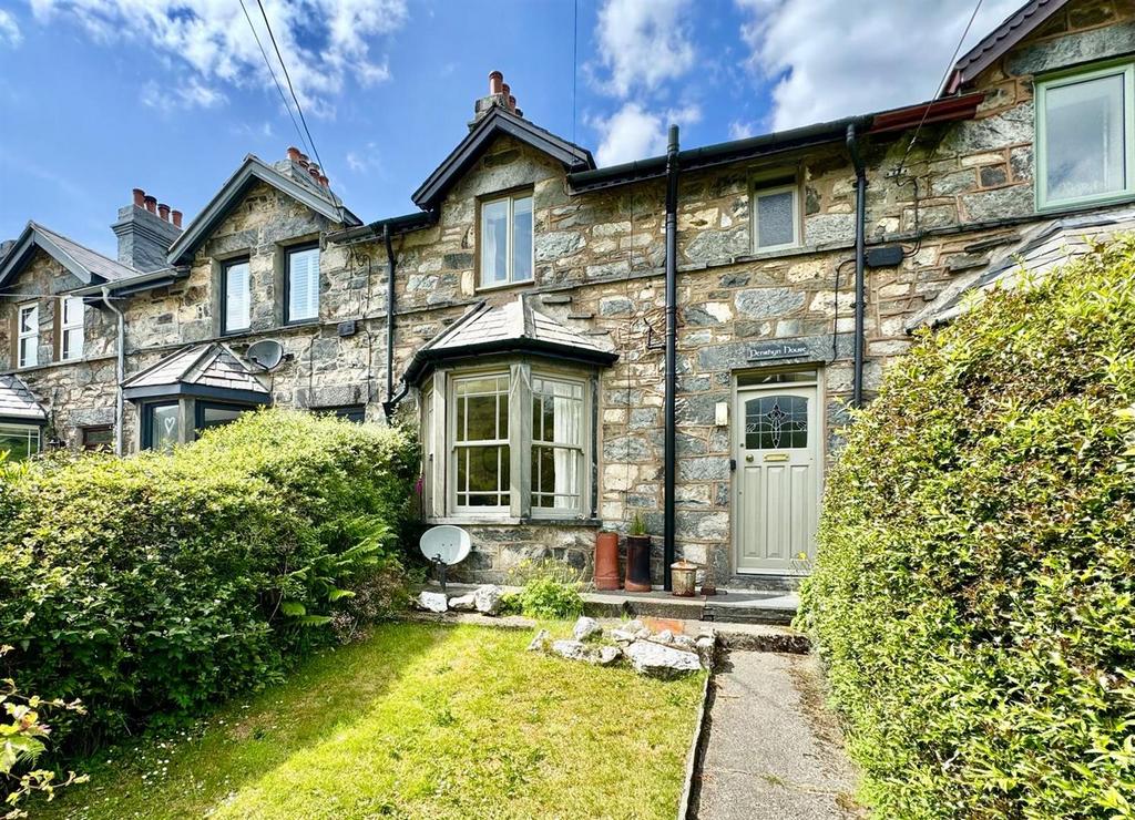 Dyfnant Terrace, Cwm Penmachno 2 bed semi-detached house - £179,950