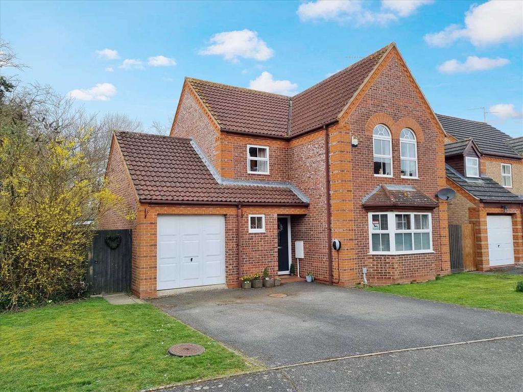 Sleaford NG34 4 bed detached house - £315,000