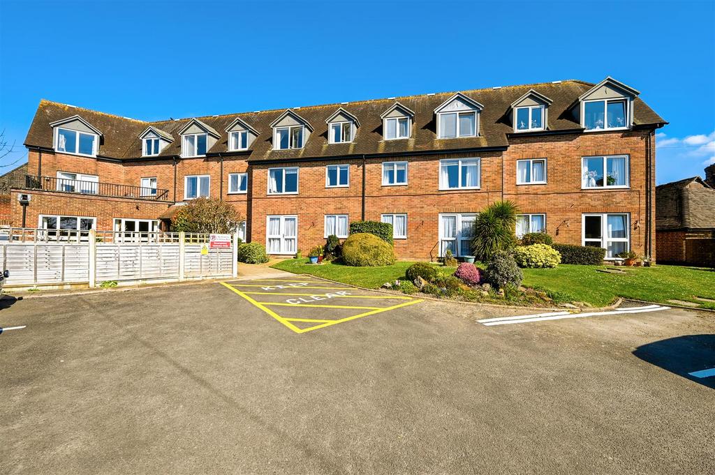 Henfield Road, Cowfold 1 bed apartment for sale - £105,000