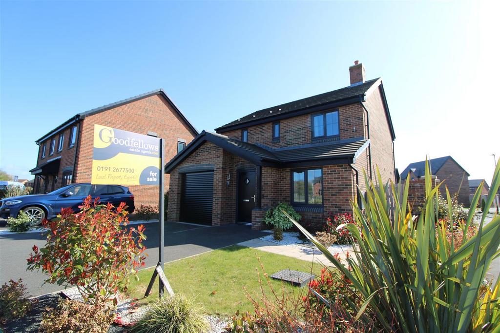 Mallard Way, North Walbottle NE15 3 bed detached house for sale - £310,000