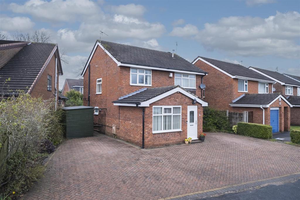 Abbots Way, Northwich CW8 4 bed detached house for sale - £400,000