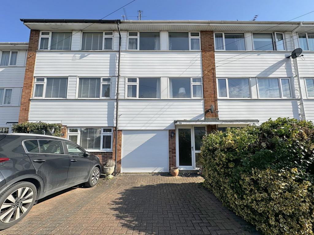 Mews Court, Chelmsford, CM2 3 bed townhouse for sale - £385,000