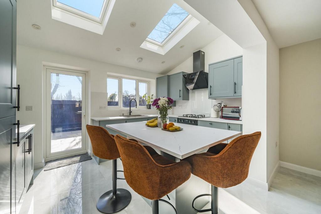 Staveley Gardens, Chiswick, London, W4 3 bed terraced house for sale ...