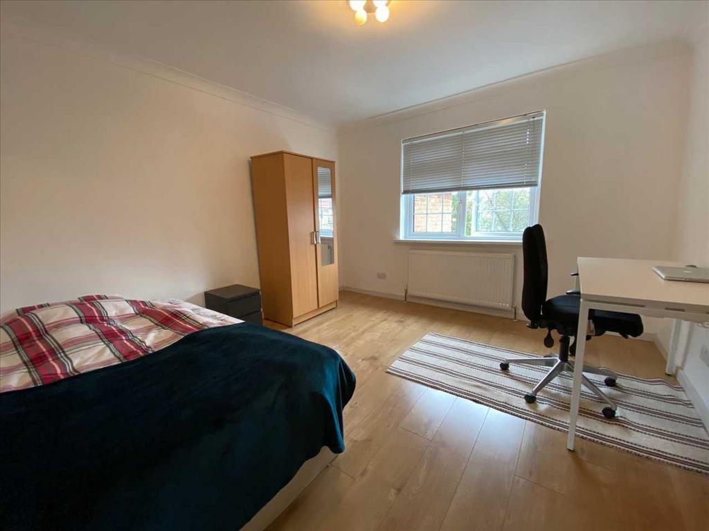 St Andrews Road, Acton House share to rent - £900 pcm (£208 pw)