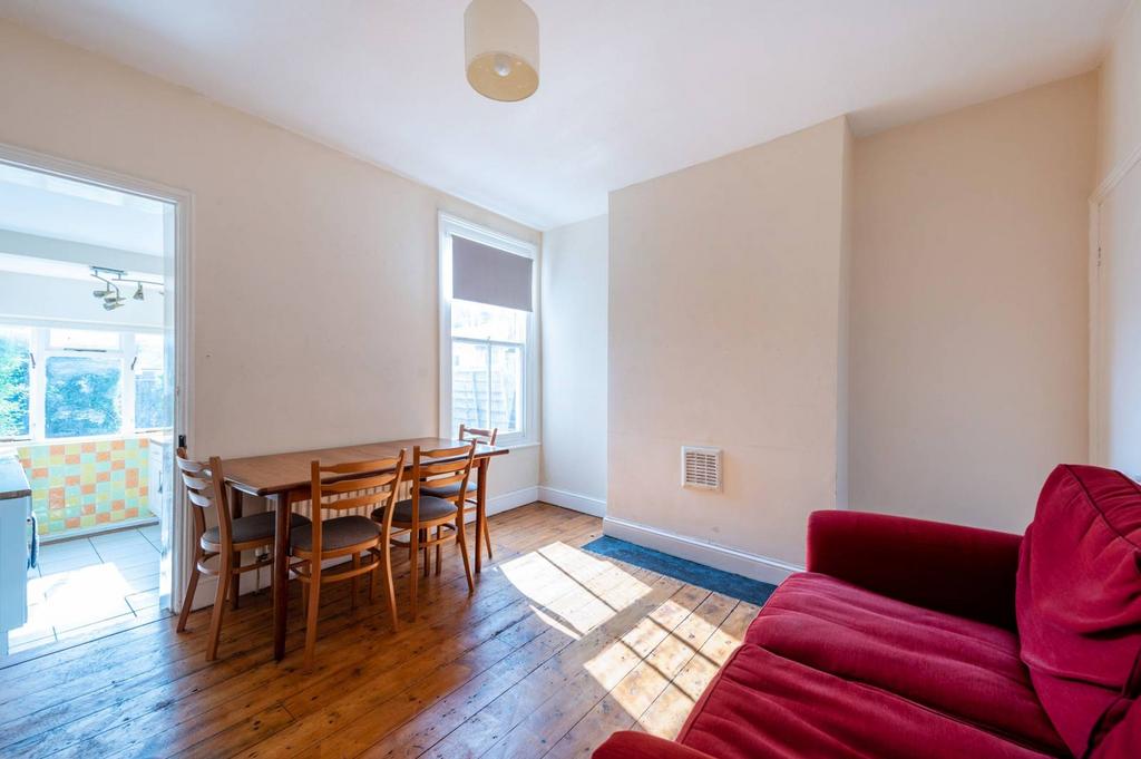 Walnut Tree Close, Guildford, GU1... 2 bed terraced house - £400,000