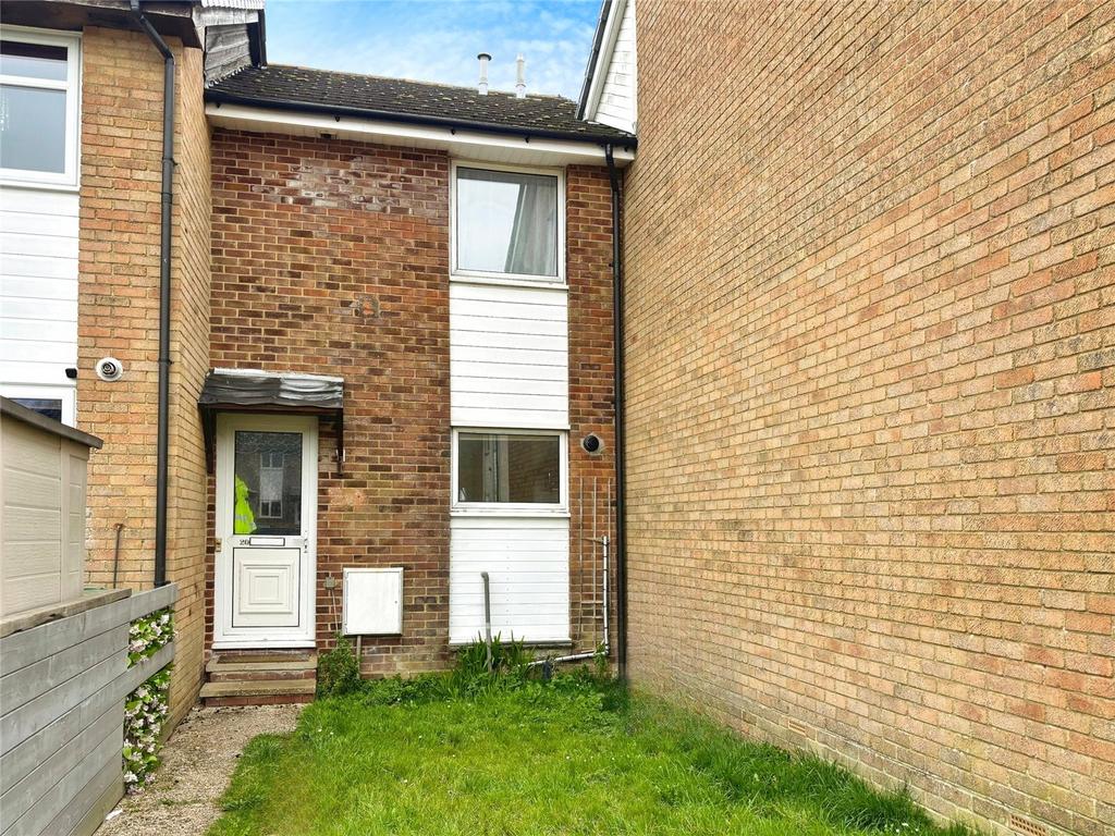 Alvington Manor View, Newport, Isle... 2 bed terraced house - £165,000