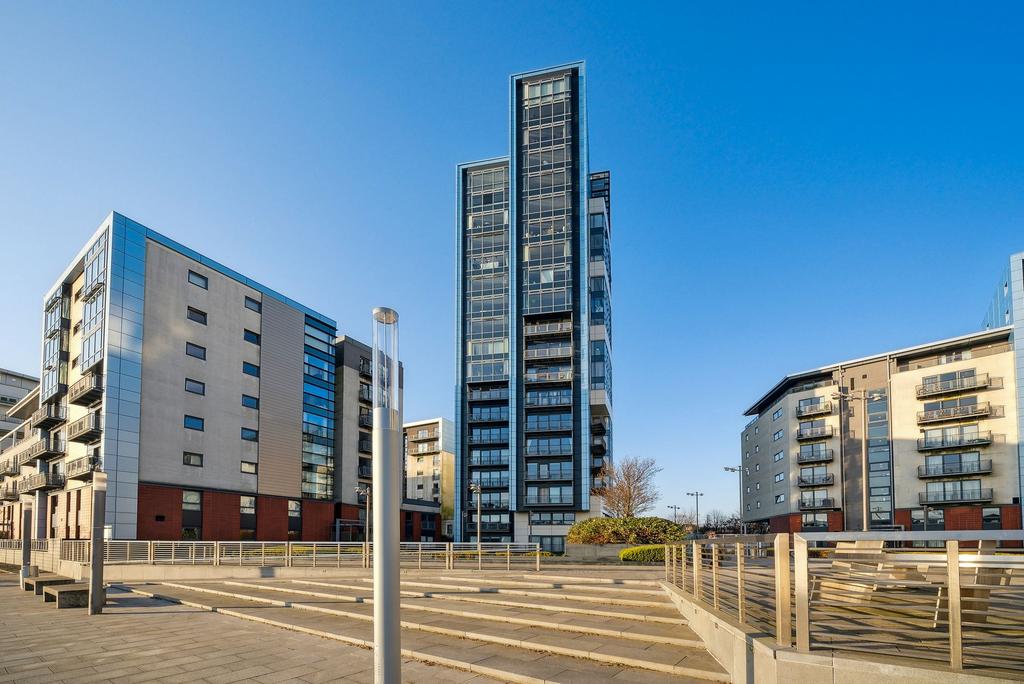 Meadowside Quay Square, Flat 3/1... 2 bed apartment for sale - £185,000