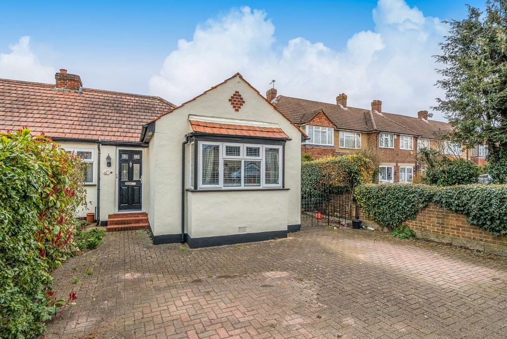 Walton Bridge Road, Shepperton, TW17 3 bed semi-detached house - £550,000