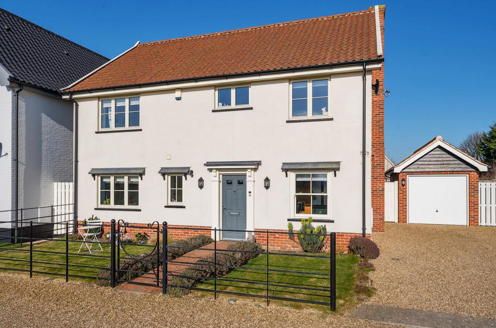 Pear Tree Close, Bury St. Edmunds IP31 4 bed detached house for sale ...