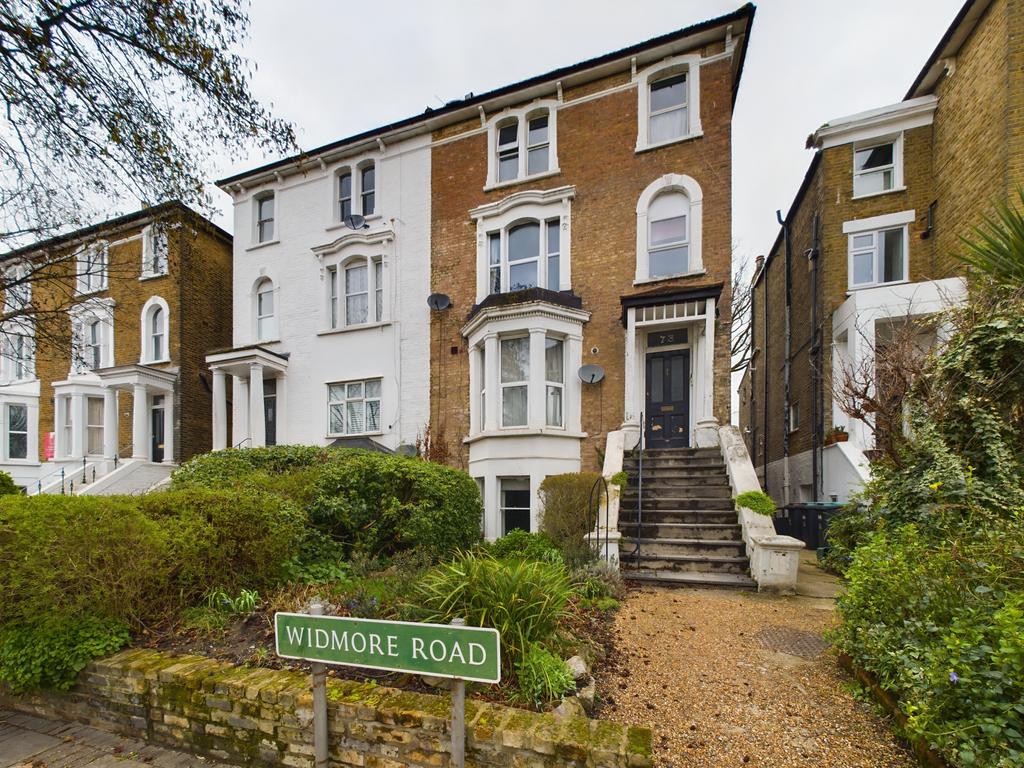 73 Widmore Road, Bromley, Kent, BR1 1 bed flat to rent - £1,350 pcm (£ ...