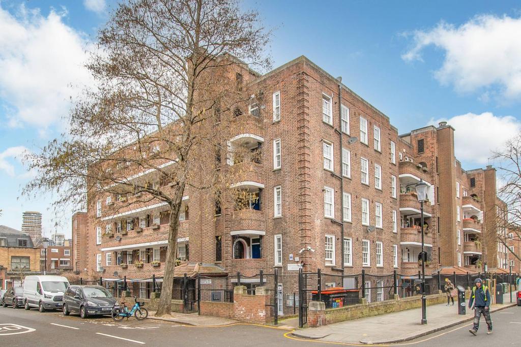Clarendon Road, Ladbroke Grove... 4 bed flat for sale - £675,000