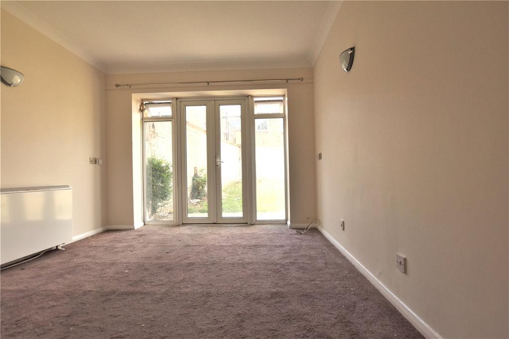 Mayday Road, Thornton Heath, CR7 2 bed apartment - £1,600 pcm (£369 pw)
