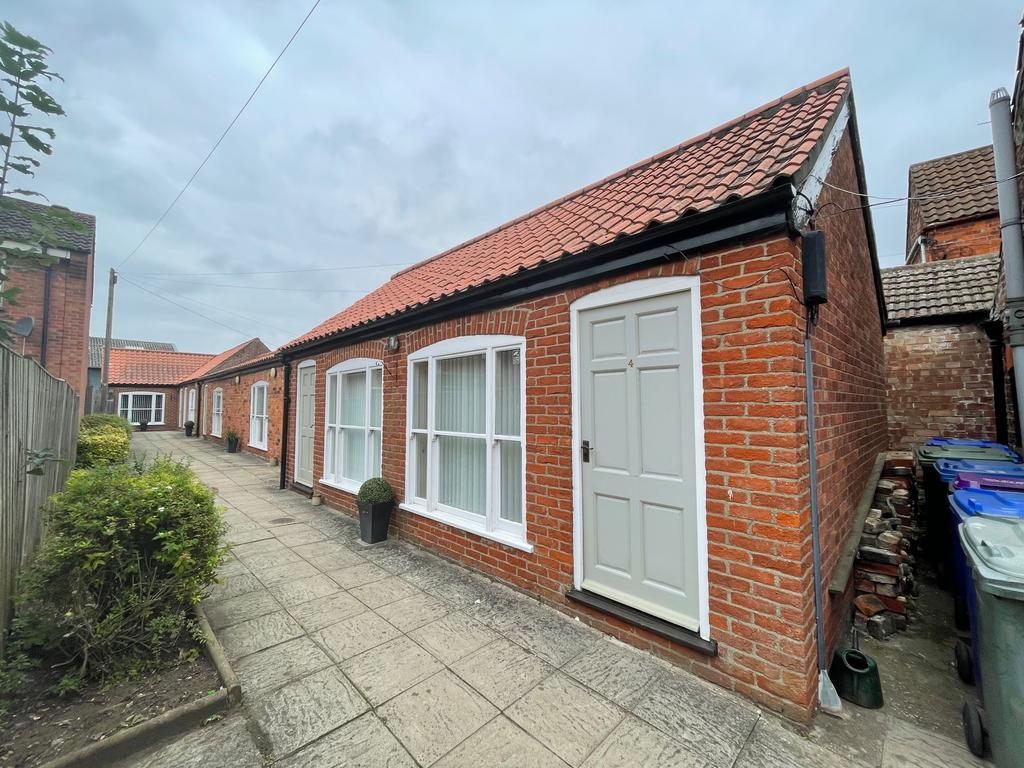 High Street, Boston, PE21 8TA Office - £170 pcm (£39 pw)