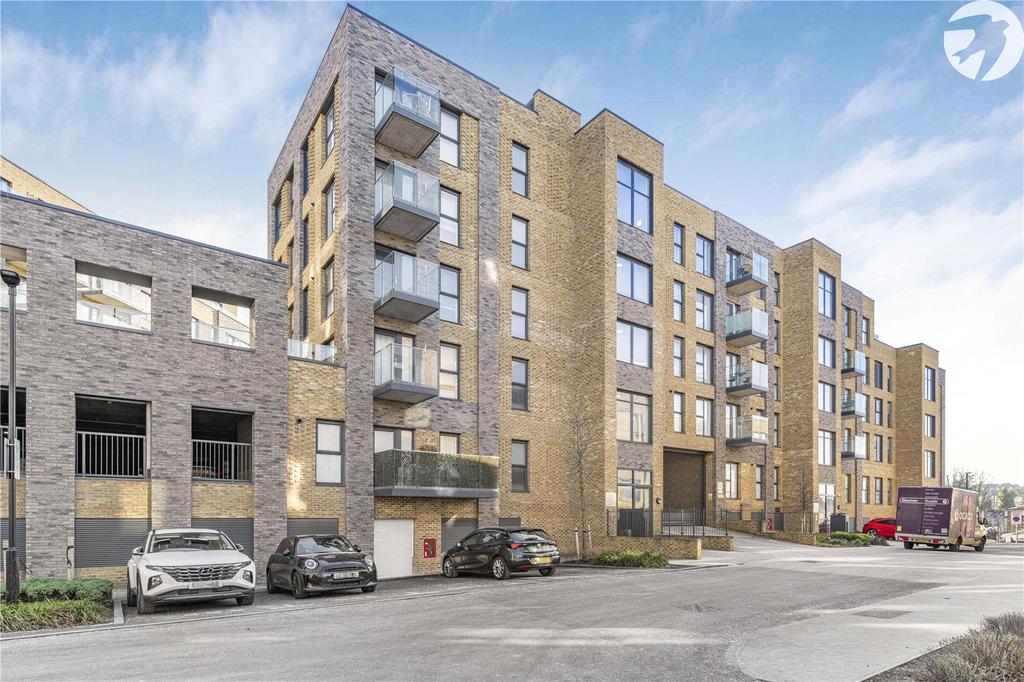James Smith Court, Dartford, Kent, DA1 2 bed flat for sale - £325,000