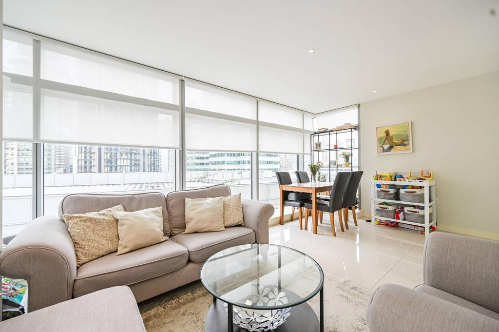 Pan Peninsula Square, E14, Docklands... 2 bed flat for sale - £600,000