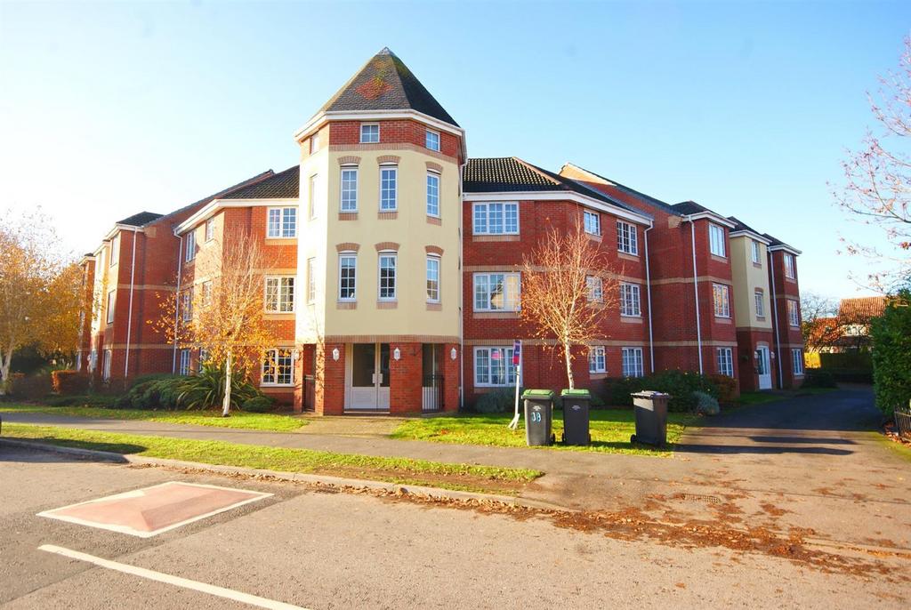 Tiber Road, North Hykeham 2 bed apartment - £750 pcm (£173 pw)