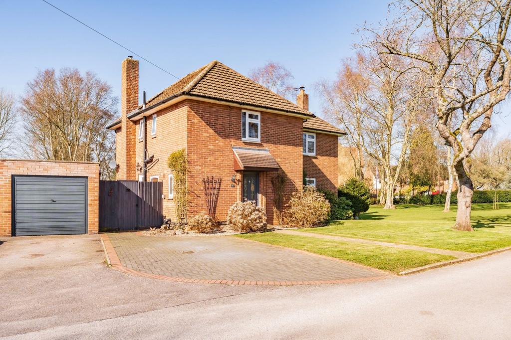 Barnby Road, Badersfield 4 bed detached house - £435,000