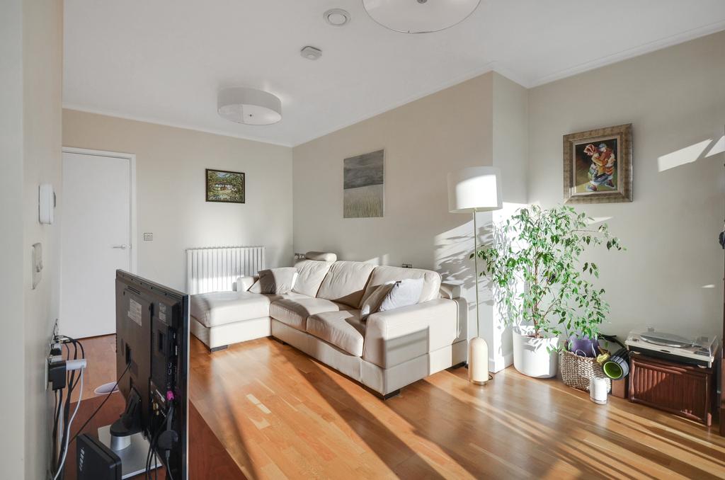 at Dawkins Court, 2 Garland Close... 3 bed apartment for sale - £260,000