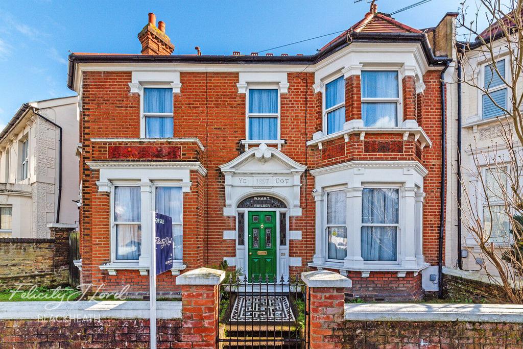 Chestnut Rise, London 4 bed end of terrace house for sale - £800,000