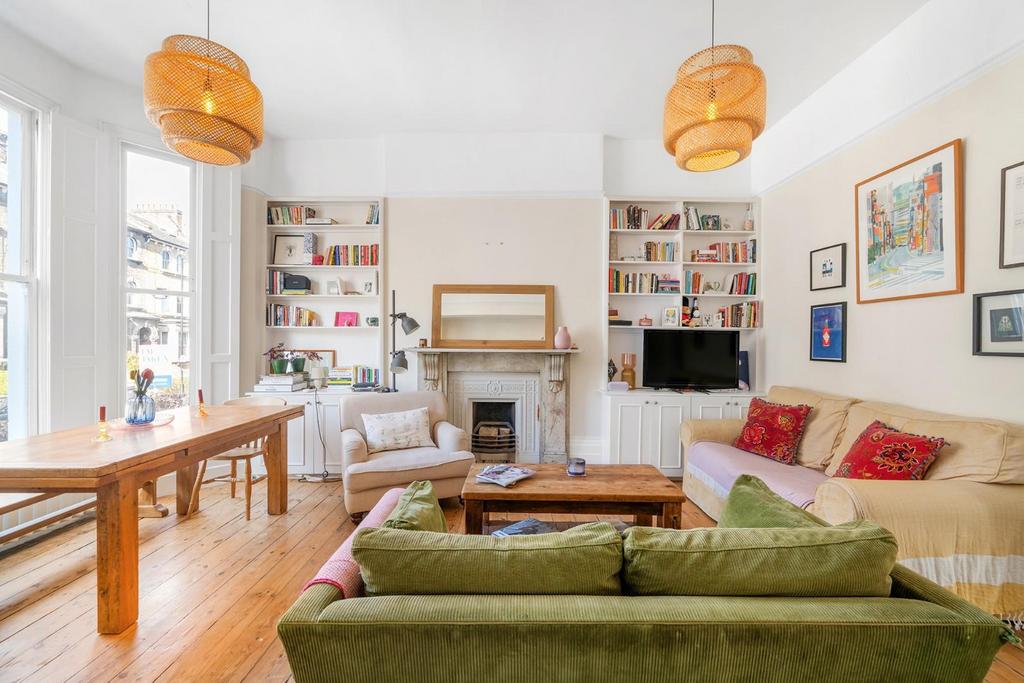 Victoria Rise, SW4 2 bed flat for sale - £650,000