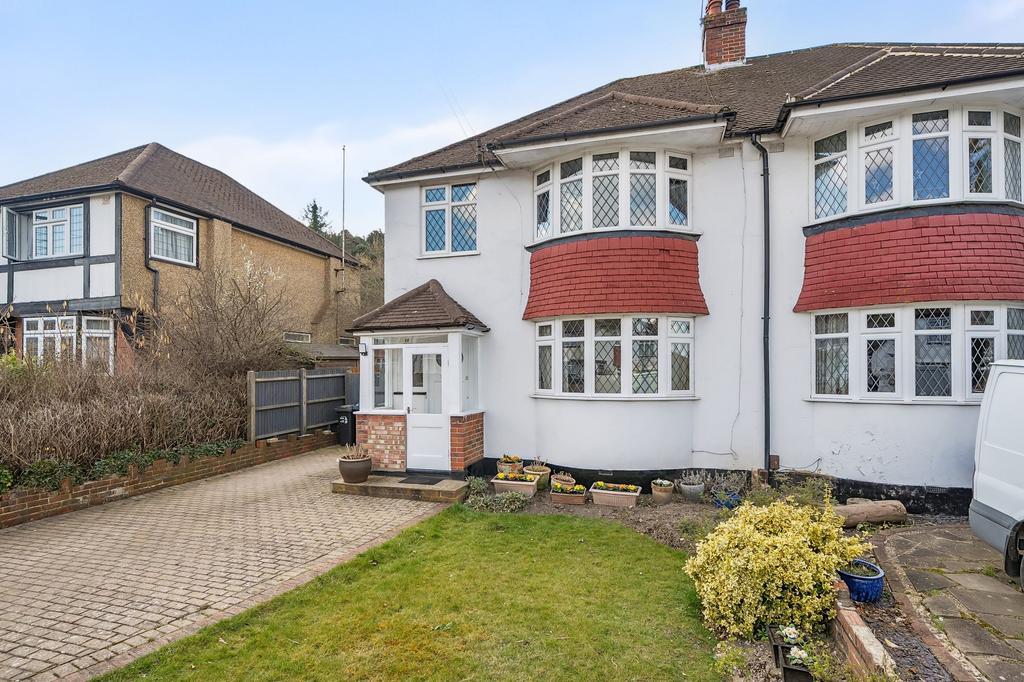 Chaldon Way, Coulsdon CR5 3 bed semi-detached house for sale - £575,000