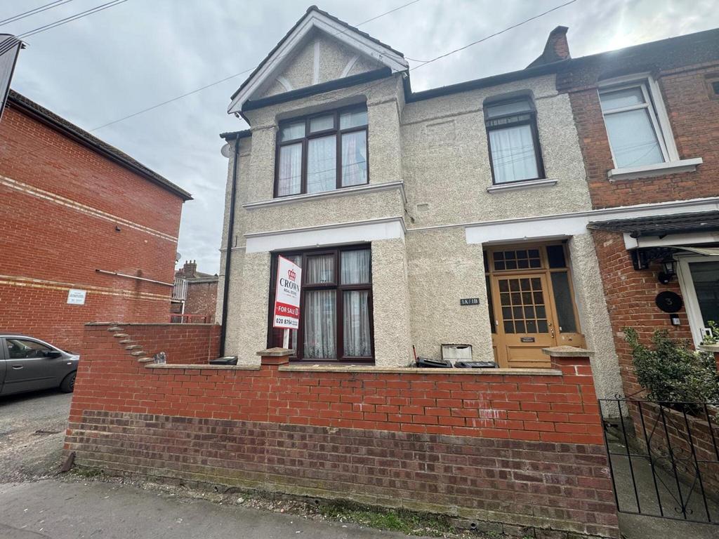 Norbury SW16 2 bed flat for sale - £380,000