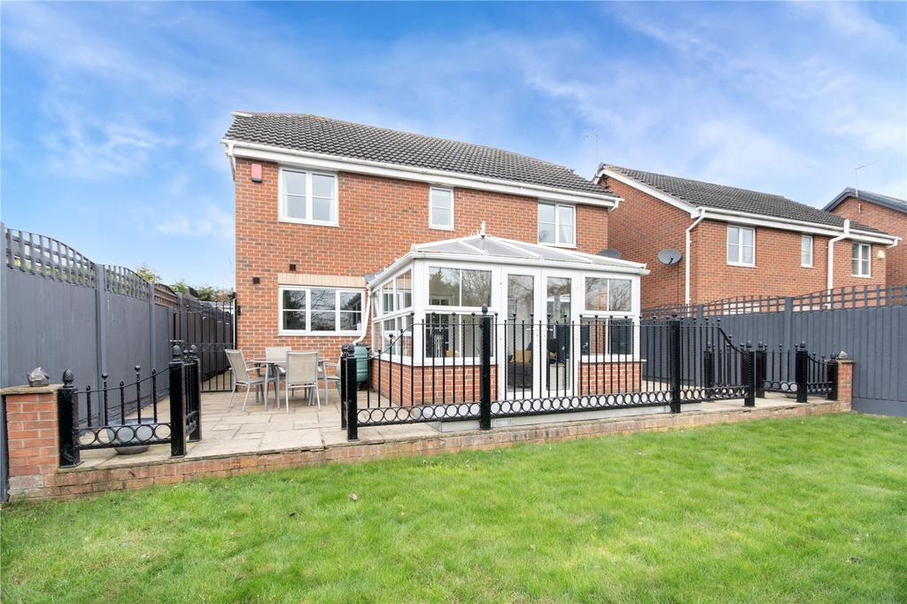 Eshton Rise, Bawtry, Doncaster, South... 4 bed detached house - £389,950