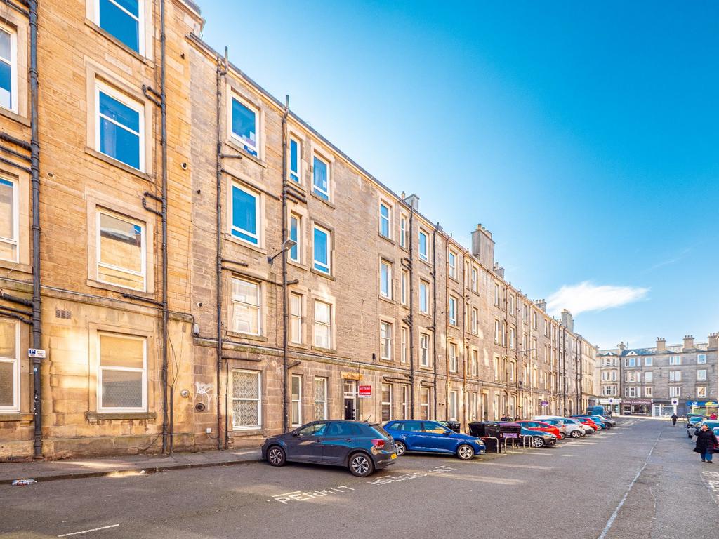 8/15 (3F3) Bothwell Street, Leith... 1 bed flat - £165,000