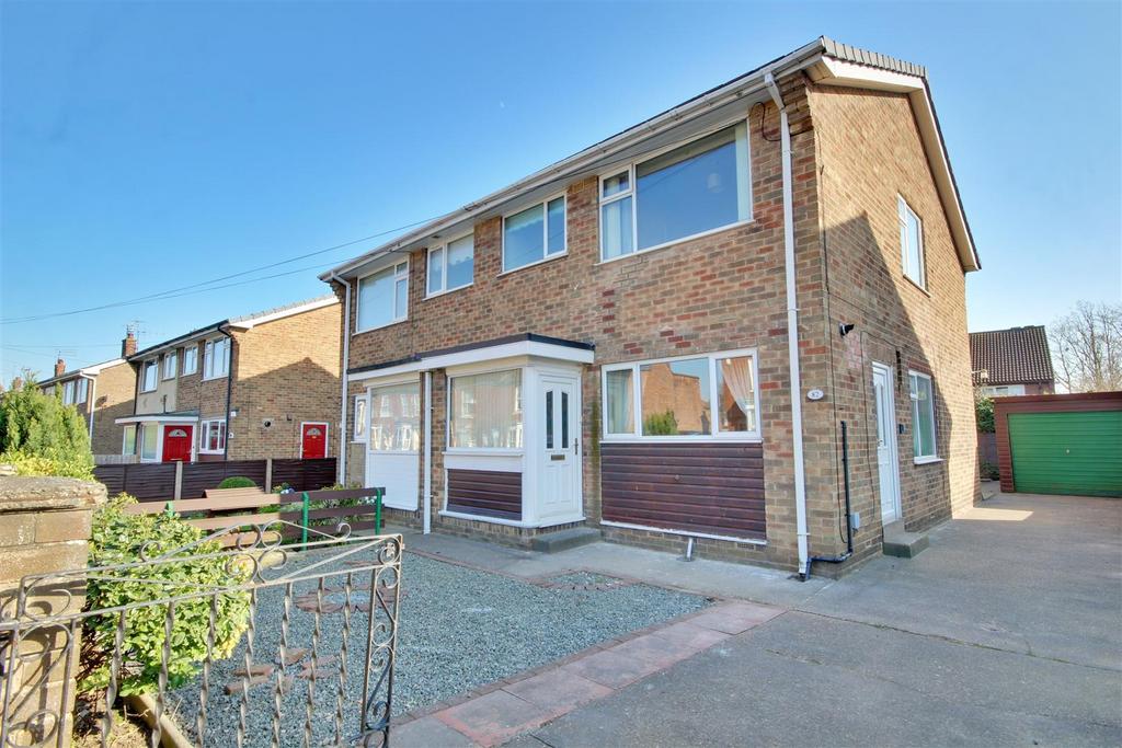 Grovehill Road, Beverley 3 bed semi-detached house for sale - £199,950