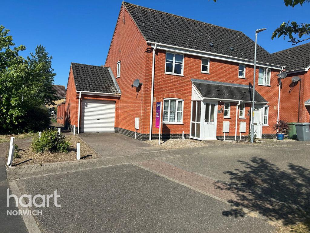 Canfor Road, Norwich 3 bed semi-detached house for sale - £250,000