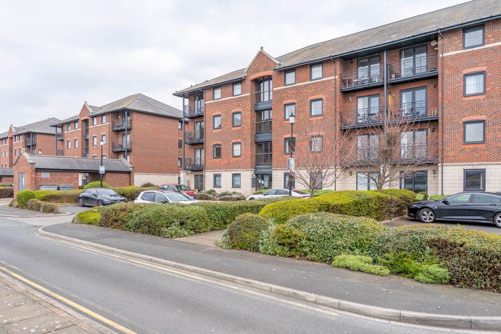 Waterloo Quay, Liverpool L3 2 bed apartment for sale - £205,000