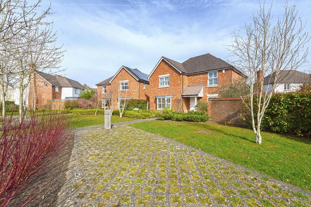 Waterloo Walk, Kings Hill, ME19 4QS 5 bed detached house - £725,000