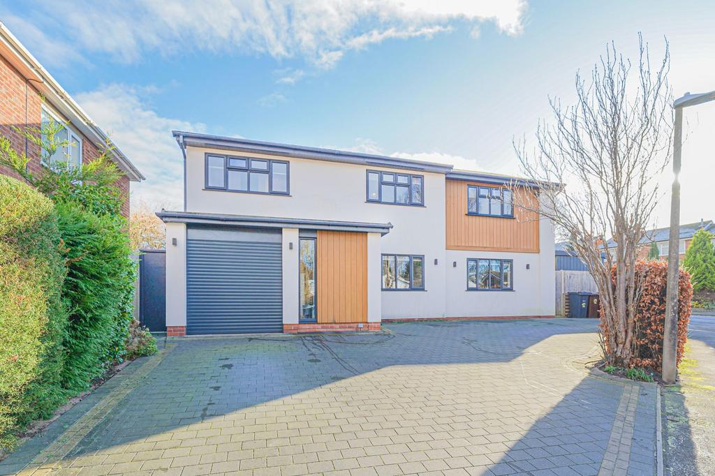 Alveston Grove, Knowle, B93 5 bed detached house - £800,000