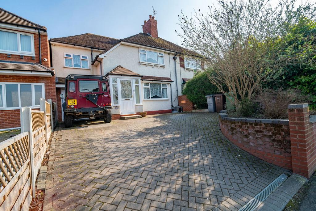 Old Lode Lane, Solihull B92 3 bed semi-detached house for sale - £380,000