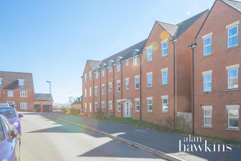 Cloatley Crescent, Royal Wootton... 1 bed apartment for sale - £120,000