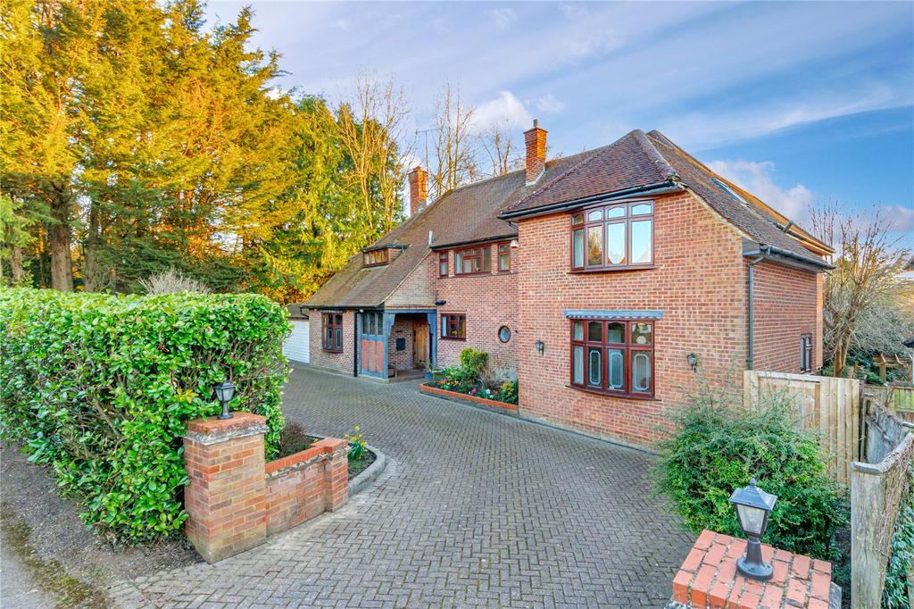 The Avenue, Radlett, Hertfordshire, WD7 6 bed detached house for sale ...