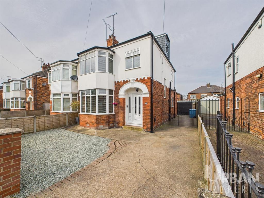 Silverdale Road, Hull 3 bed semi-detached house - £240,000