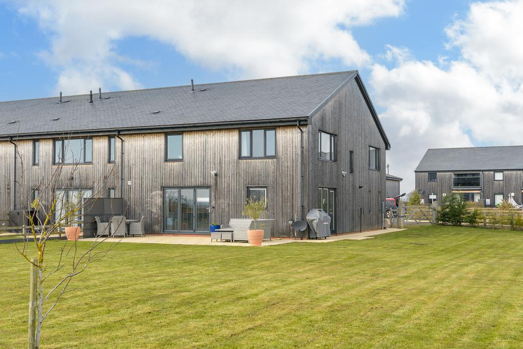 Felton, Morpeth NE65 3 bed barn conversion for sale - £450,000
