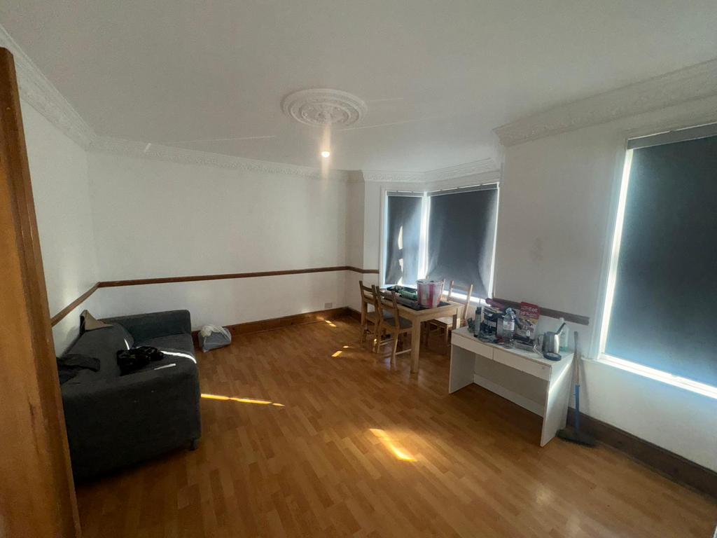 London IG3 3 bed flat to rent - £2,500 pcm (£577 pw)