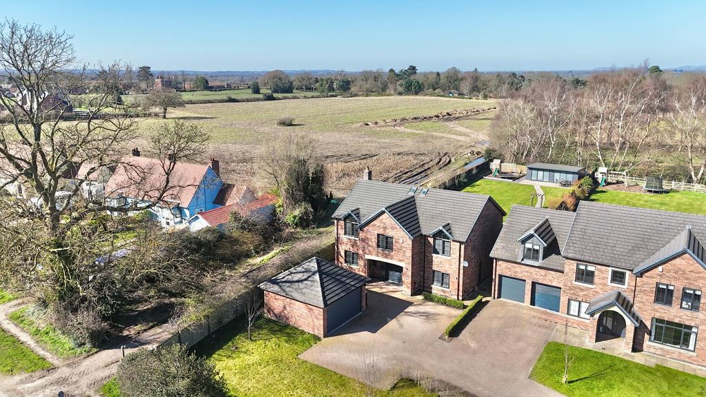 Audlem Road, Hankelow, CW3 5 bed detached house - £795,000
