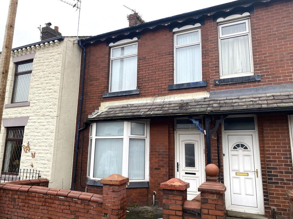 Rochdale Road, Royton, Oldham, OL2 6XF 3 bed terraced house for sale ...