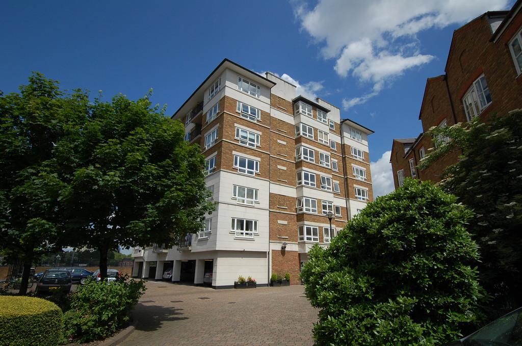 Tudor Court, Rotherhithe, SE16 5RH 1 bed apartment for sale - £355,000