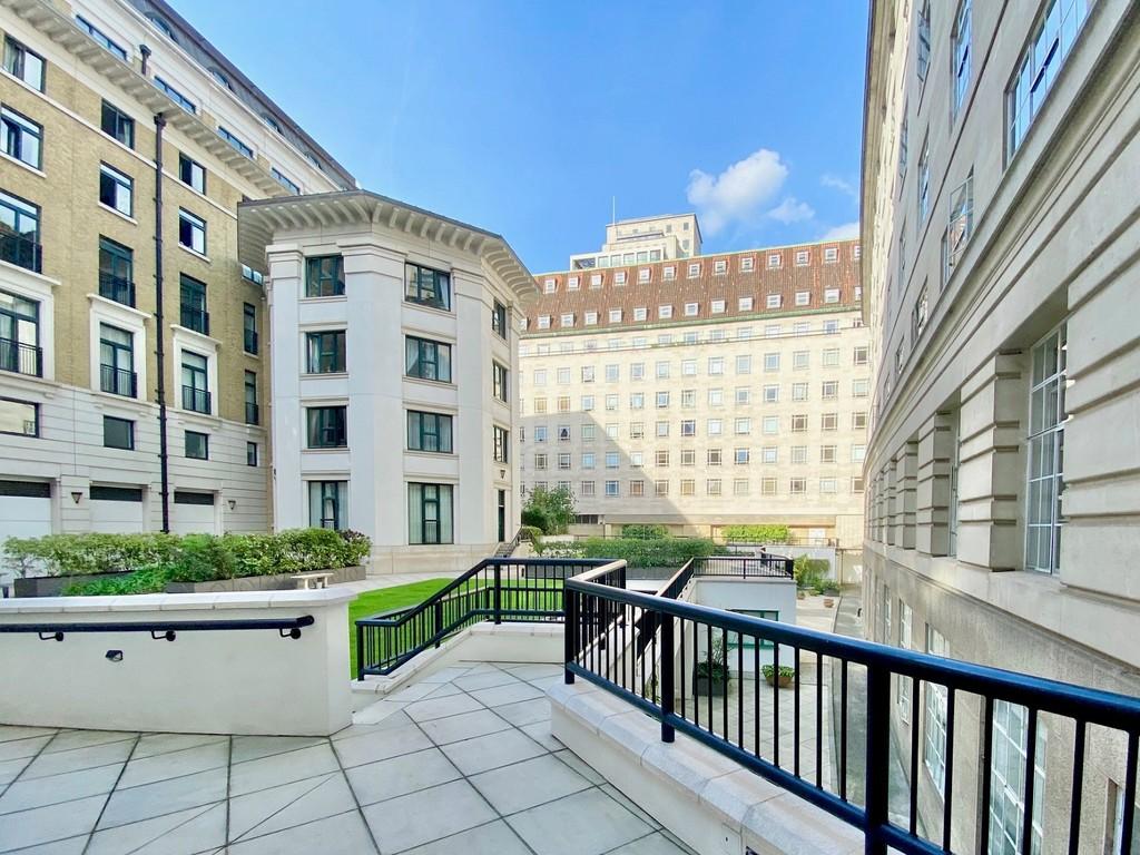 Forum Magnum Square, London SE1 1 bed apartment - £2,200 pcm (£508 pw)